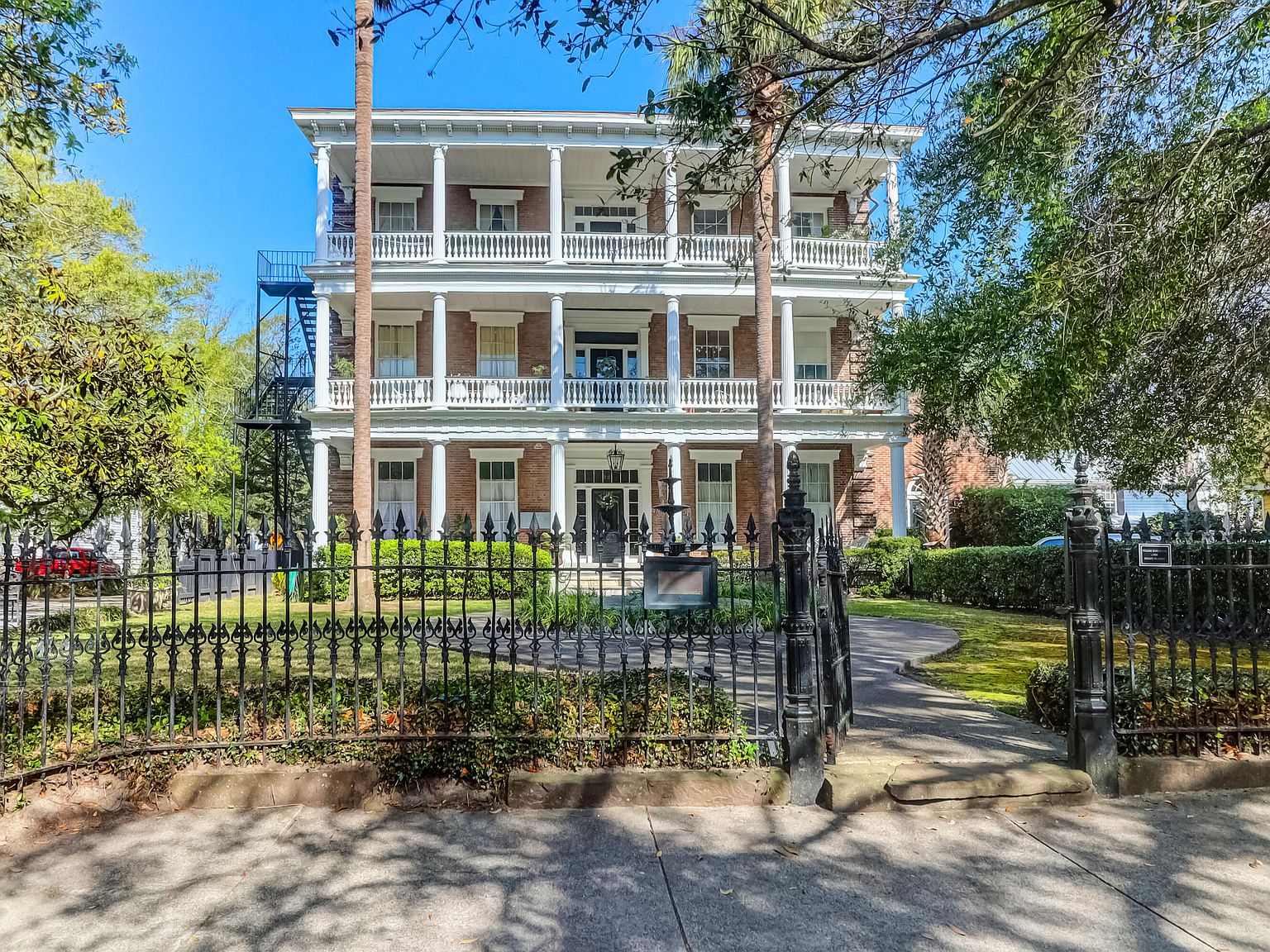 202 Ashley Ave APT B, Charleston, SC 29403 | Zillow
