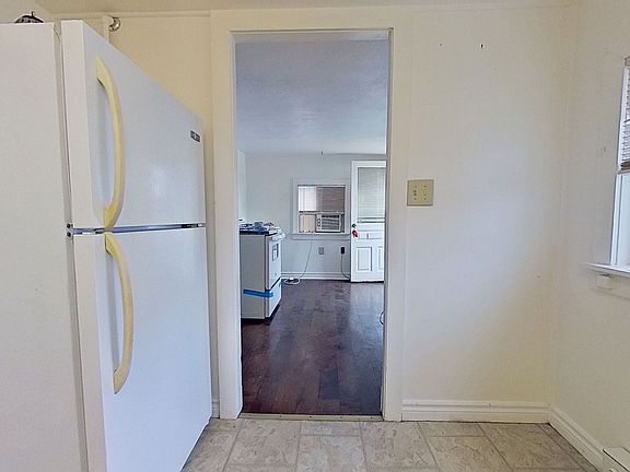 28A W Maple St, Dallastown, PA 17313 | Zillow