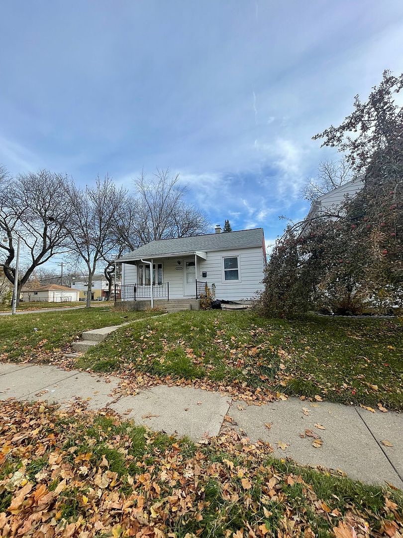 5774 N 68th St, Milwaukee, WI 53218 | Zillow