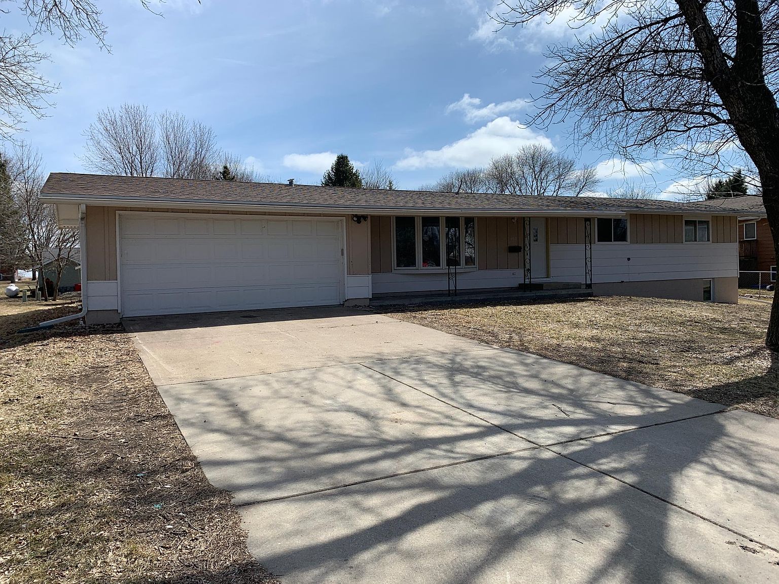 400 Marion St, Milroy, MN 56263 | Zillow