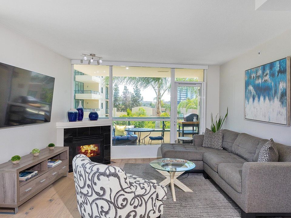 555 Front St San Diego, CA, 92101 - Apartments for Rent | Zillow