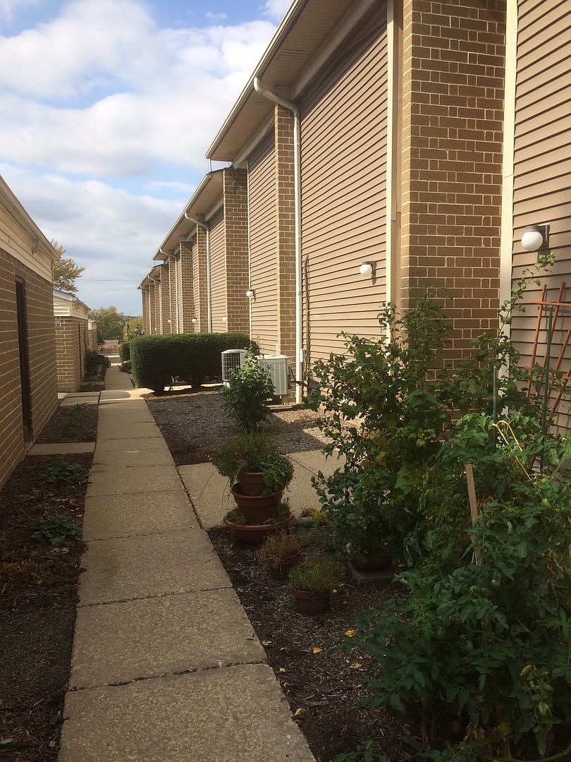 1308-40 Portage St NW #1332, North Canton, OH 44720 | Zillow
