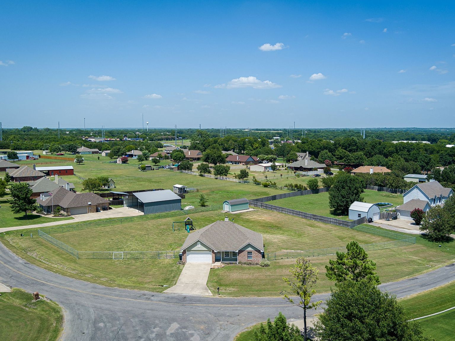 6623 Meadow Ridge Cir, Nevada, TX 75173 | Zillow