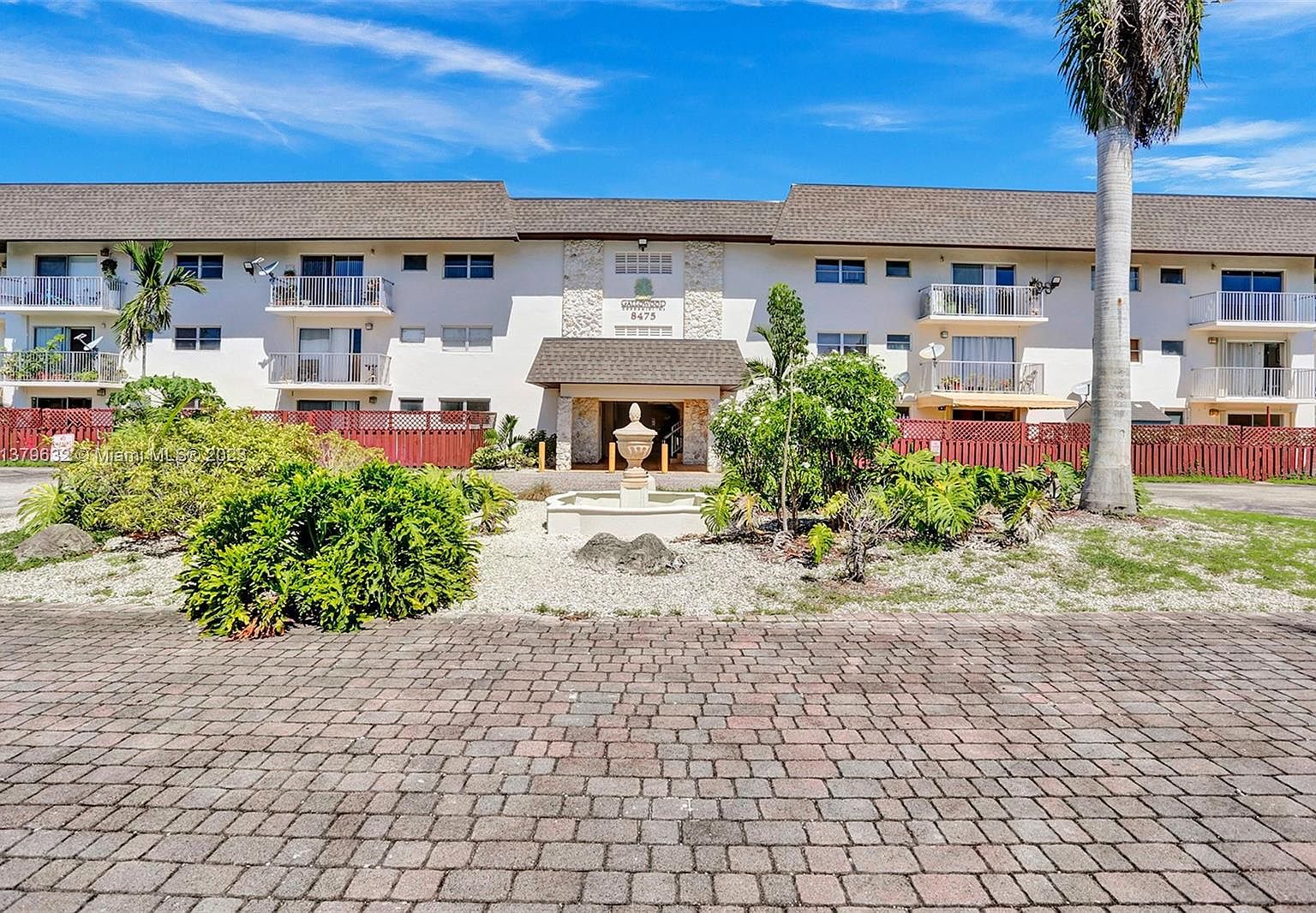 8475 SW 94th St #213, Miami, FL 33156 | Zillow