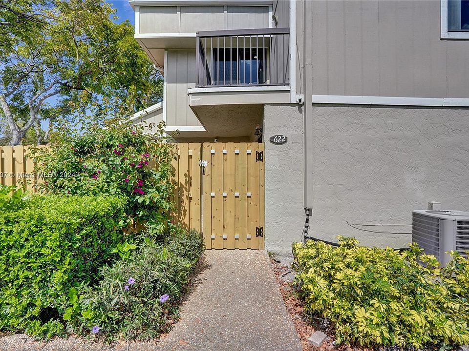 622 Commodore Dr, Plantation, FL 33325 | Zillow
