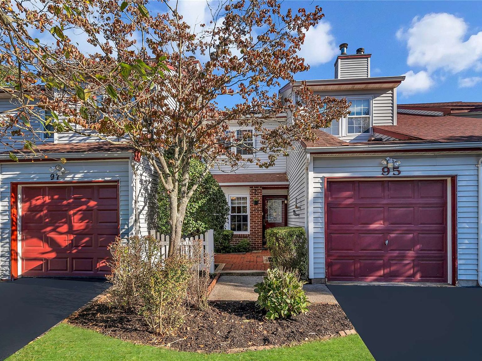 95 Strathmore Court Drive UNIT 95, Coram, NY 11727 | Zillow