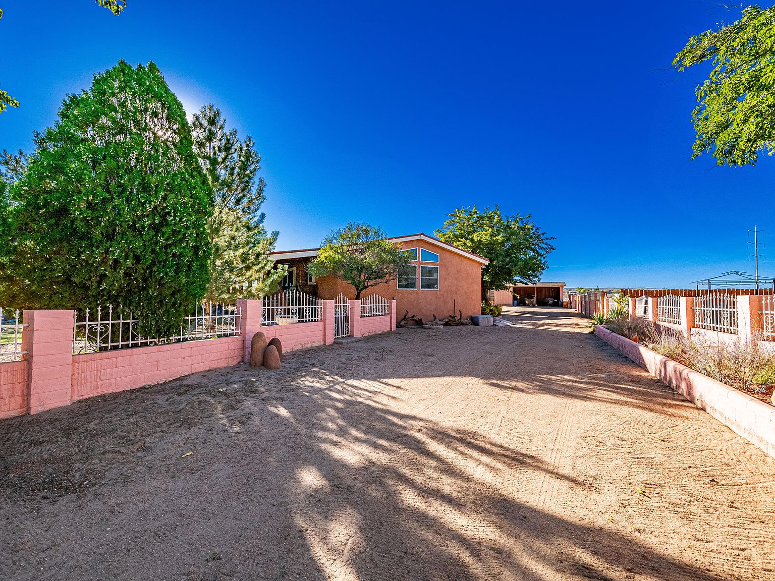 5167 Jennie Rd SW, Albuquerque, NM 87121 | Zillow