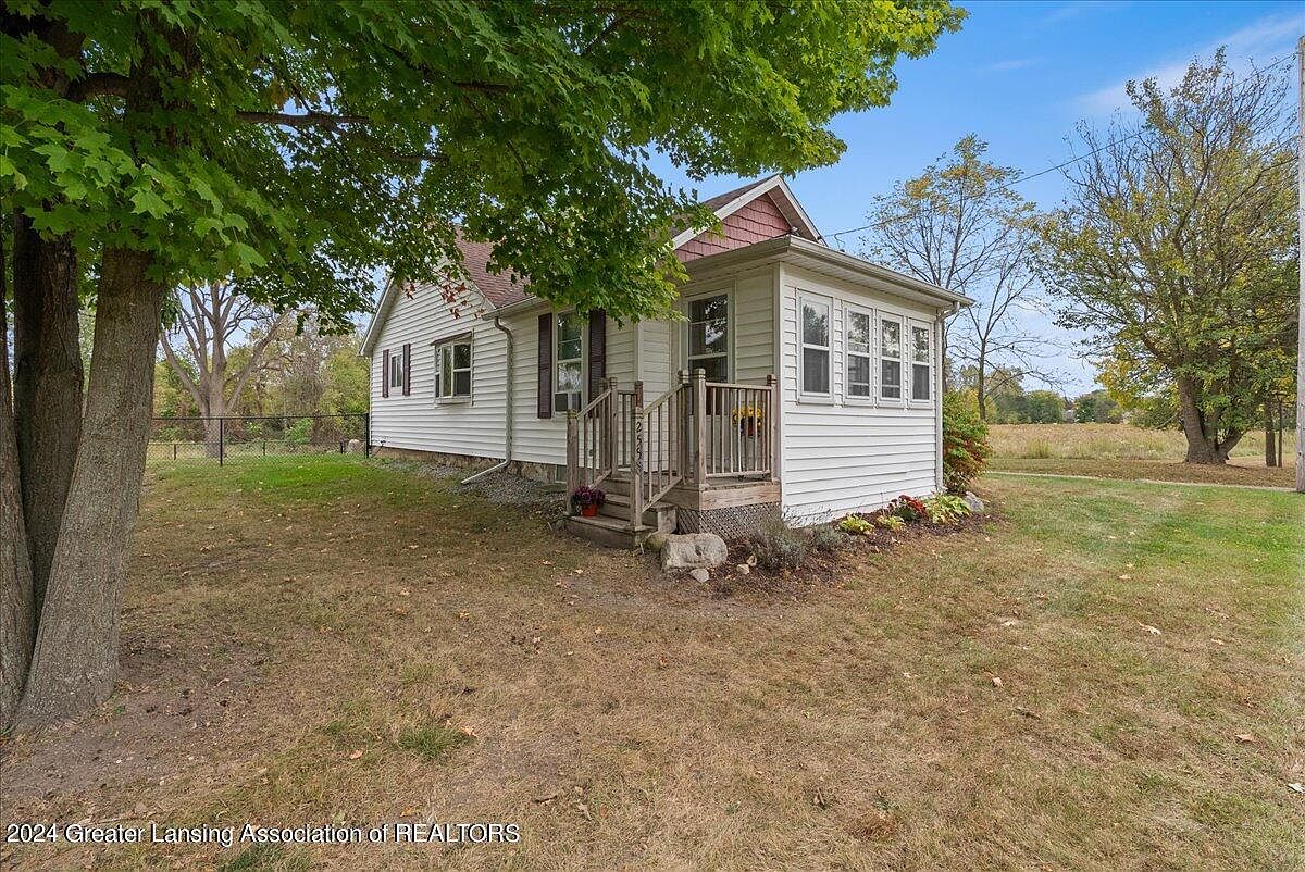 2558 Gilbert Rd, Lansing, MI 48911 | Zillow