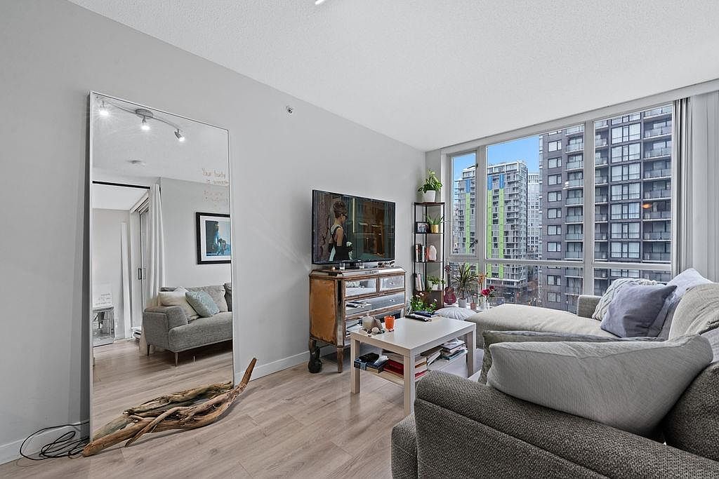 1082 Seymour St #1105, Vancouver, BC V6B 1X9 | Zillow