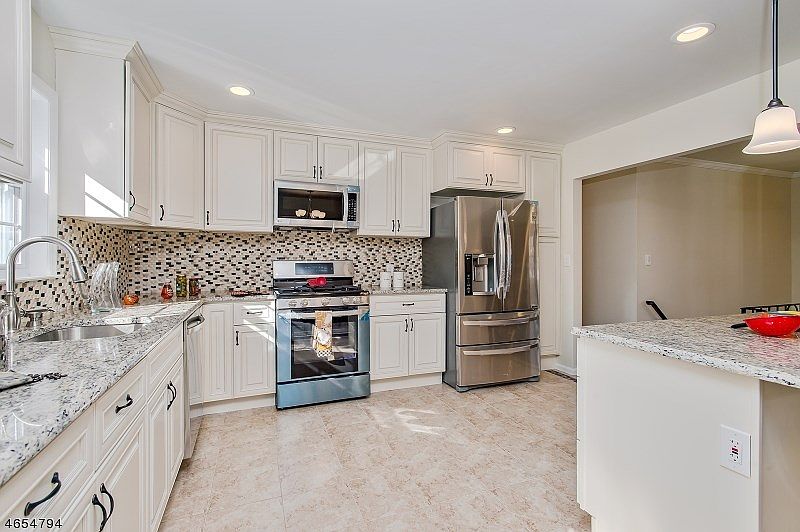 1 Pandick Ct, Fanwood, NJ 07023 | Zillow