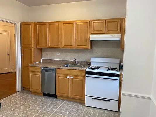 625 Caton Avenue #2D in Windsor Terrace, Brooklyn | StreetEasy