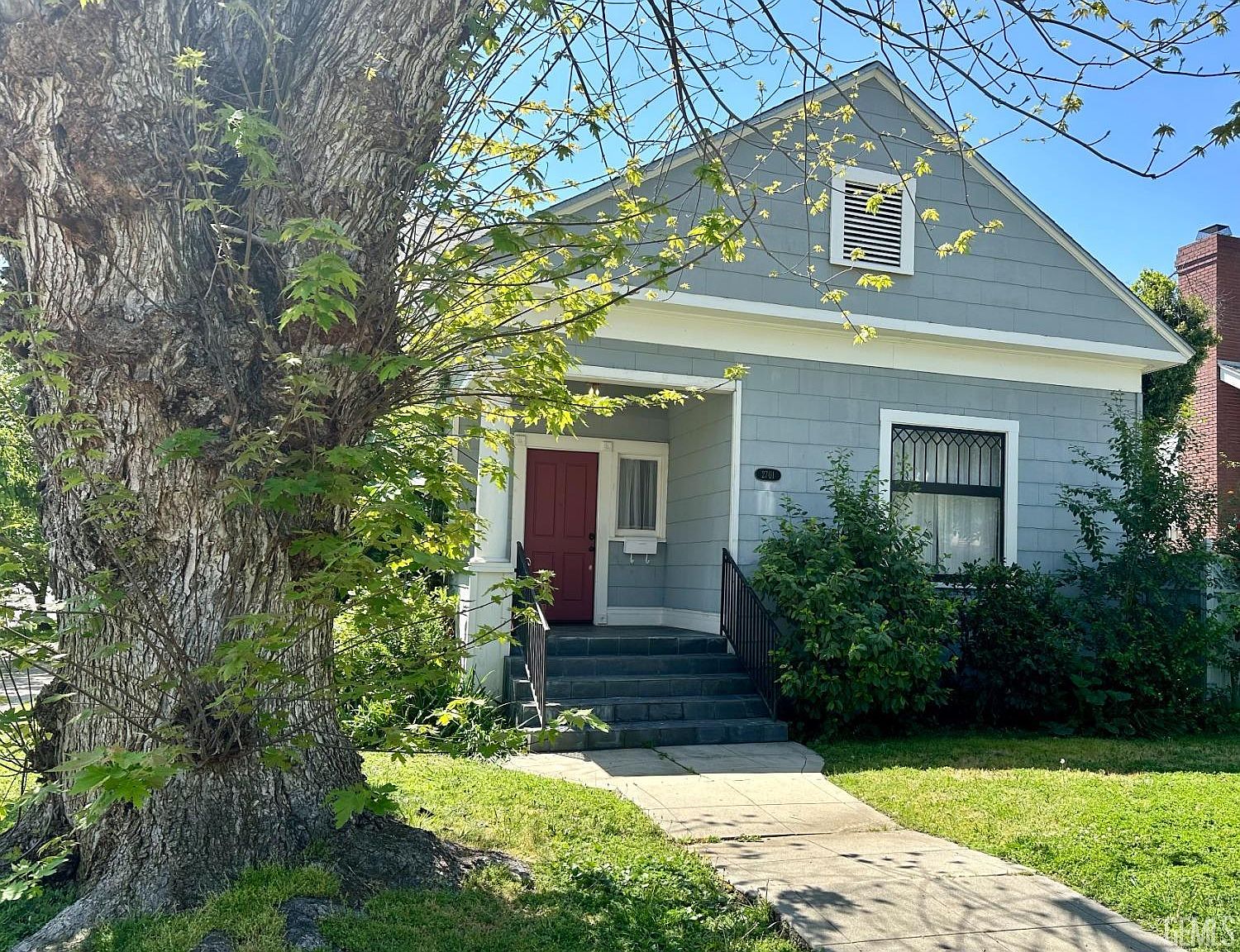 2701 20th St, Bakersfield, CA 93301 | Zillow