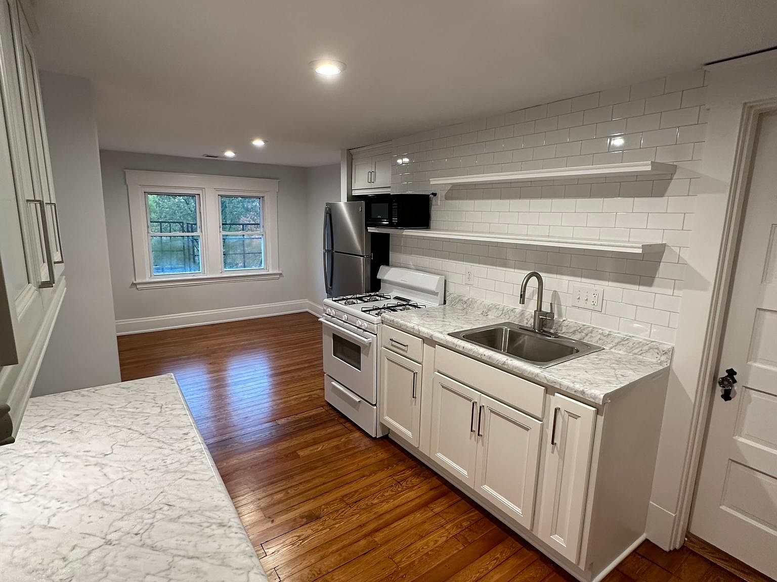 35 Mayfield Ave APT 3, Fort Thomas, KY 41075 | Zillow