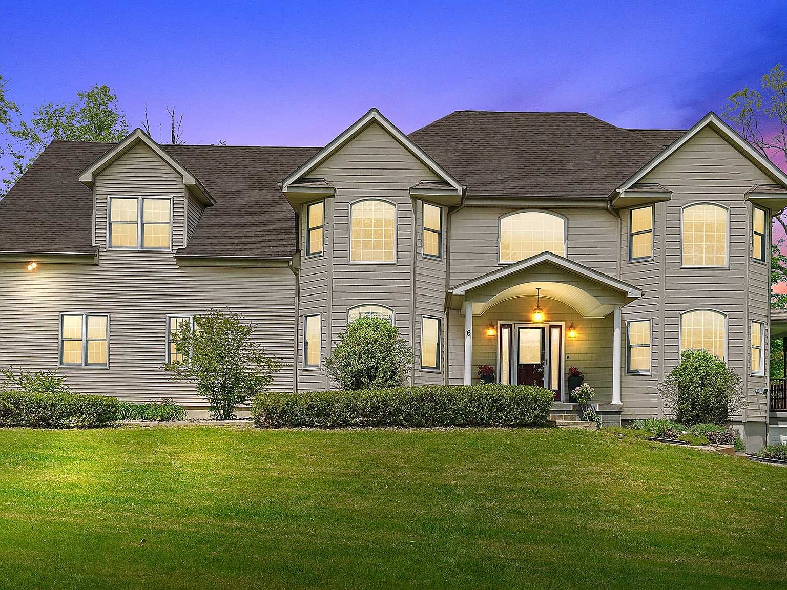 6 Scenic View Dr, New Windsor, NY 12553 | Zillow