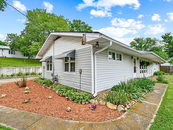 1020 Walnut Street, Cabool, MO 65689 | Zillow