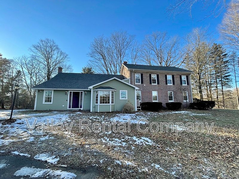 4 Lawrence Plain Rd #2, Hadley, MA 01035 | Zillow