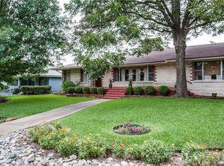 810 W Greenbriar Ln, Dallas, TX 75208 | Zillow