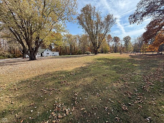 3045 W Private Road 1425 N, Carbon, IN 47837 | MLS #22009159 | Zillow