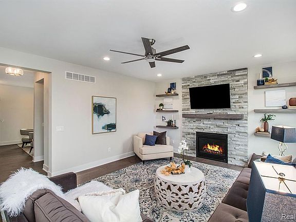 13327 Demil Dr, Romeo, MI 48065 | MLS #20221041406 | Zillow