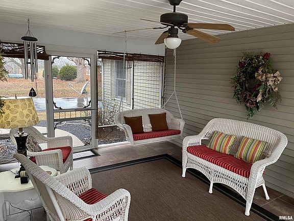 2065 Old Route 146 Loop, Vienna, IL 62995 | Zillow