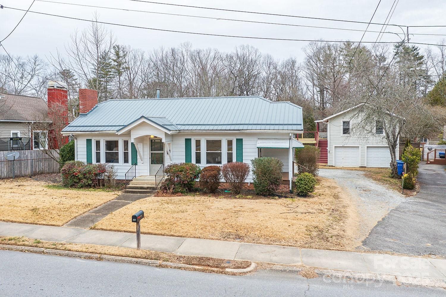 225 & 227 Maple St, Brevard, NC 28712 | Zillow