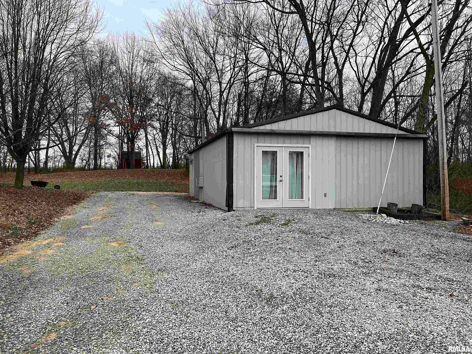 1706 County Highway 13 Hwy, Xenia, IL 62899 | Zillow