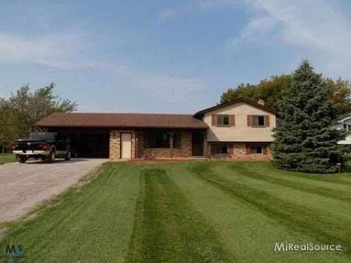 10342 Puttygut Rd, Casco, MI 48064 | Zillow