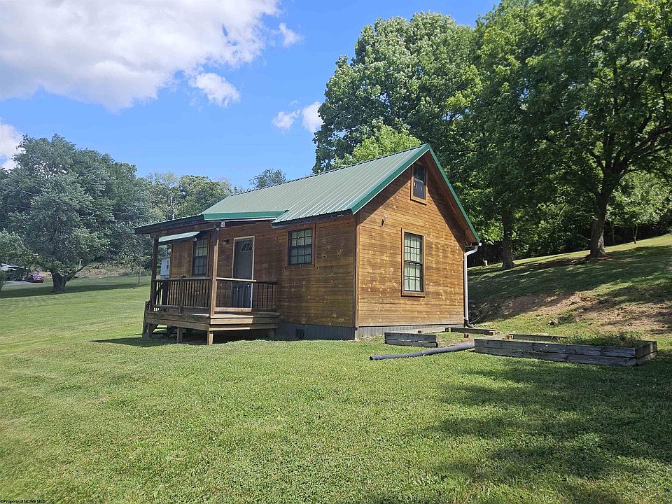 536 Oak St, Kingwood, WV 26537 | Zillow