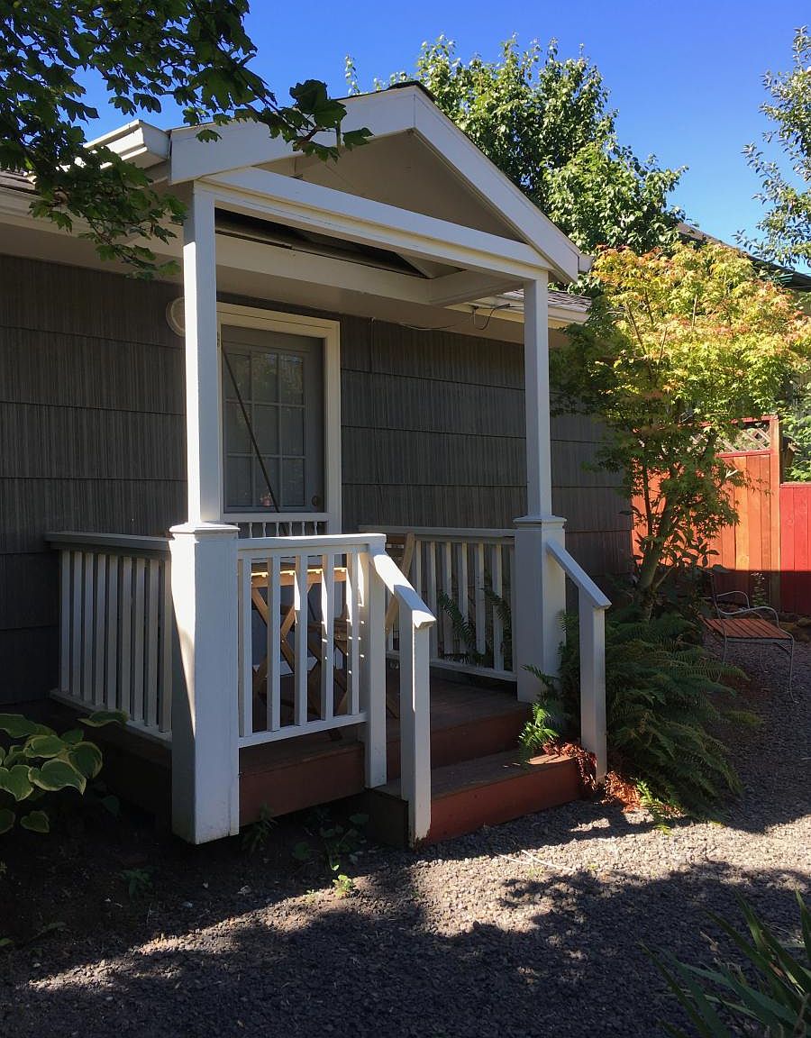 805 SE 69th Ave, Portland, OR 97215 | Zillow