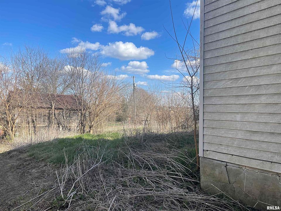 1143 432nd Ave, Teeds Grove, IA 52771 | MLS #QC4251725 | Zillow