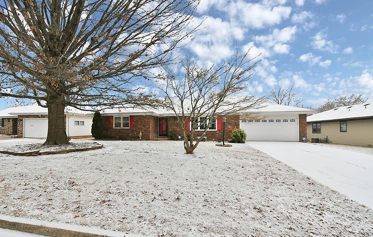 3056 East Rocklyn Road, Springfield, MO 65804 | Zillow