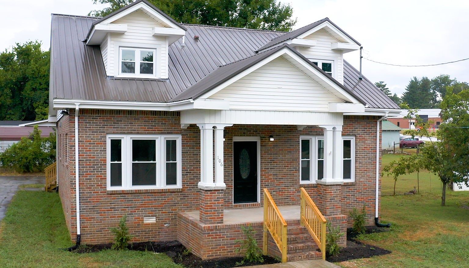 106 6th Ave S, Decherd, TN 37324 | MLS #2673949 | Zillow