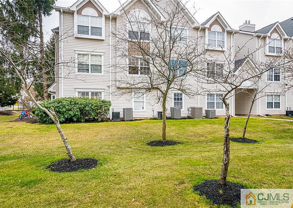 4 Prestwick Way #4, Edison, NJ 08820 | Zillow