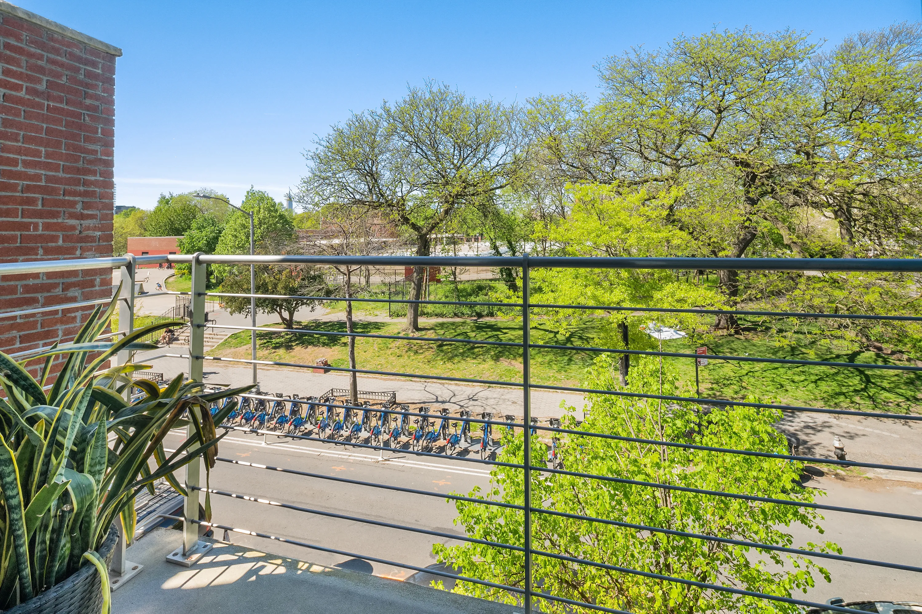 415 Leonard Street #3A in Williamsburg, Brooklyn | StreetEasy