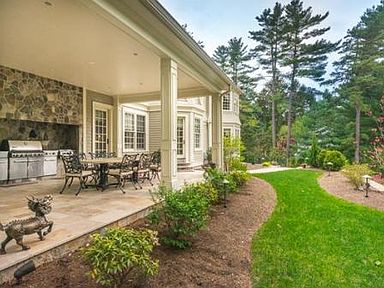 55 Livingston Rd, Wellesley, MA 02482 | Zillow