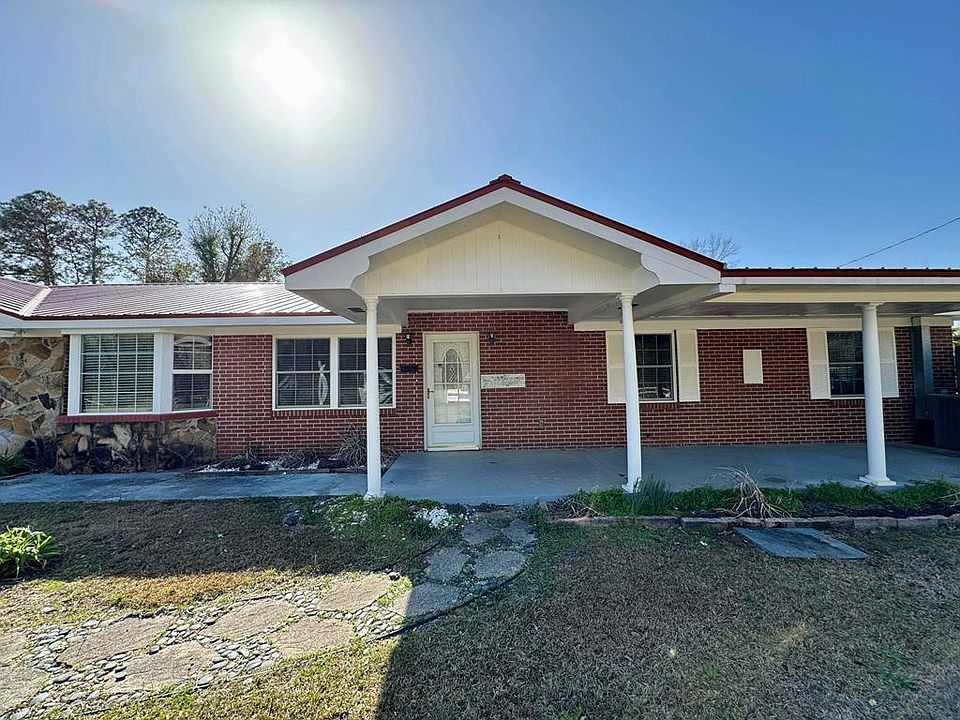 18329 W State Highway 52, Kinston, AL 36453 | Zillow