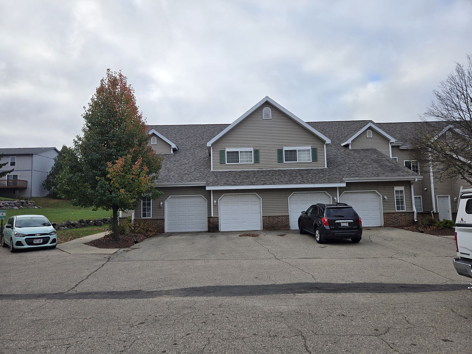 1001 Rockefeller Ln APT 3, Madison, WI 53704 | Zillow