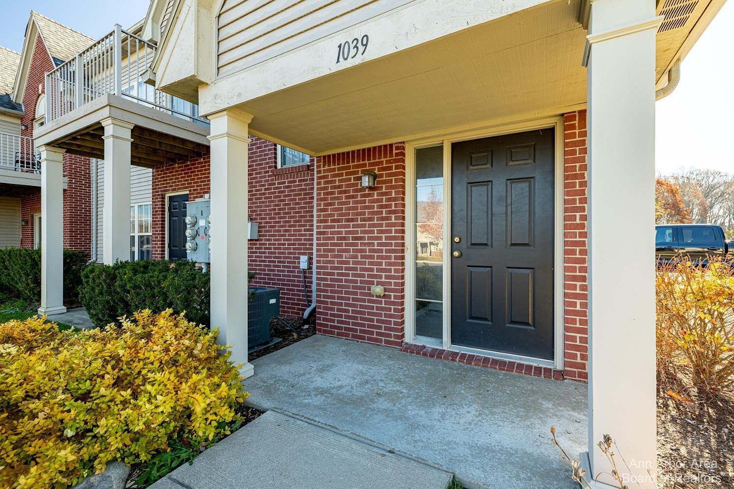 1039 Addington Ln, Ann Arbor, MI 48108 | Zillow