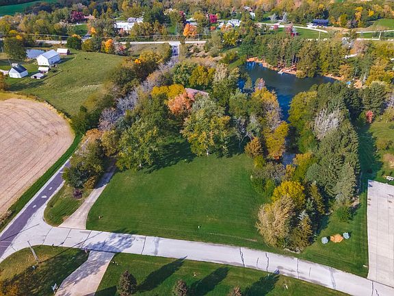 25 Whispering Pines Ln, Congerville, IL 61729 | MLS #11914217 | Zillow