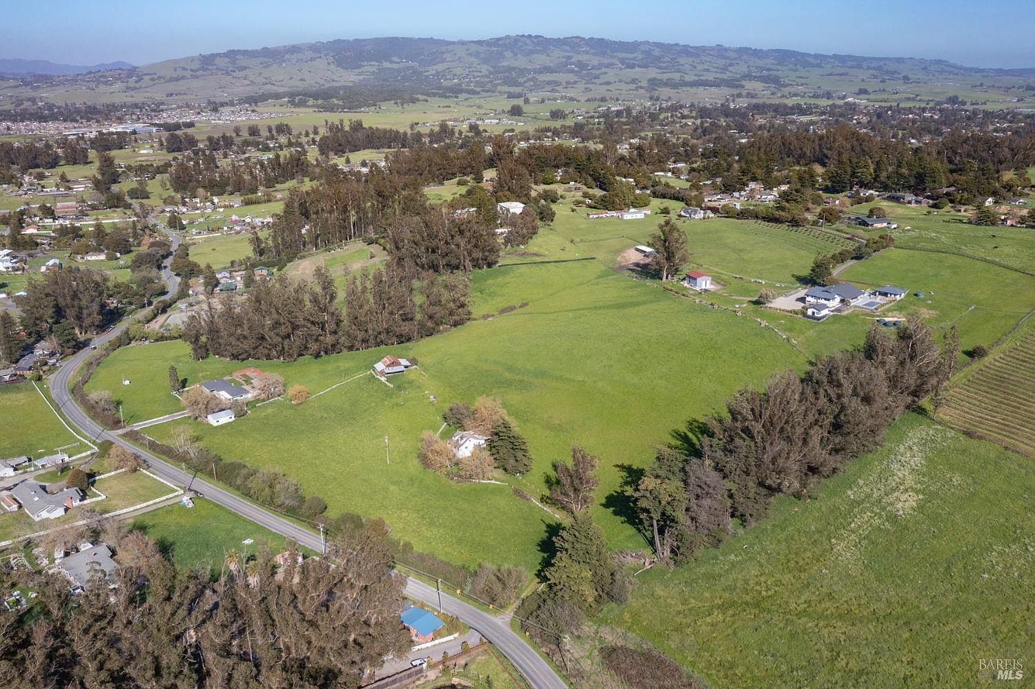 940 W Railroad Avenue, Cotati, CA 94931 | Zillow