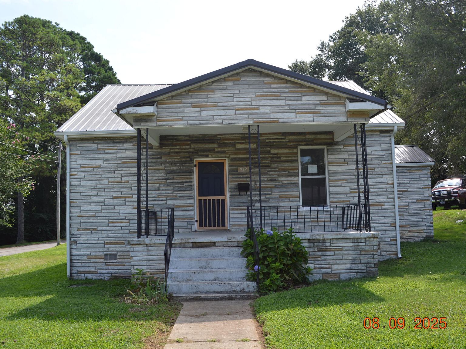 912 N Price St, Sweetwater, TN 37874 | MLS #1527196 | Zillow