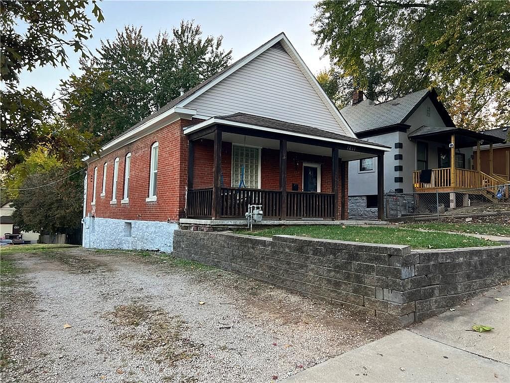 1211 Sumner Ave, Kansas City, KS 66102 | MLS #2461946 | Zillow