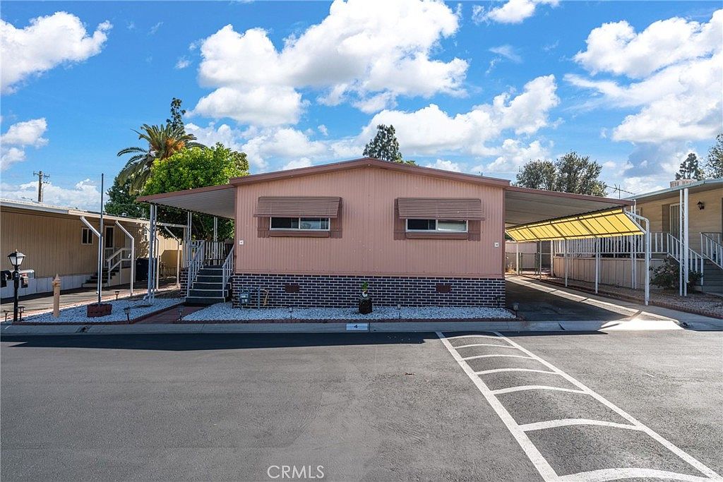 3700 Buchanan St #4, Riverside, CA 92503 | MLS #IG25110090 | Zillow