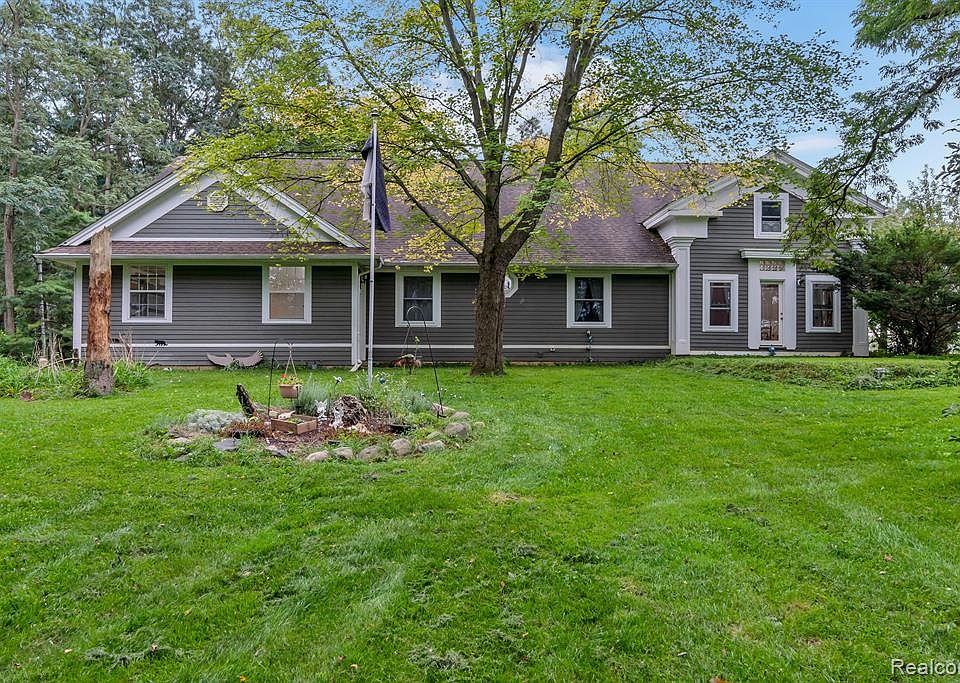 4660 E Allen Rd, Howell, MI 48855 | MLS #20230076197 | Zillow