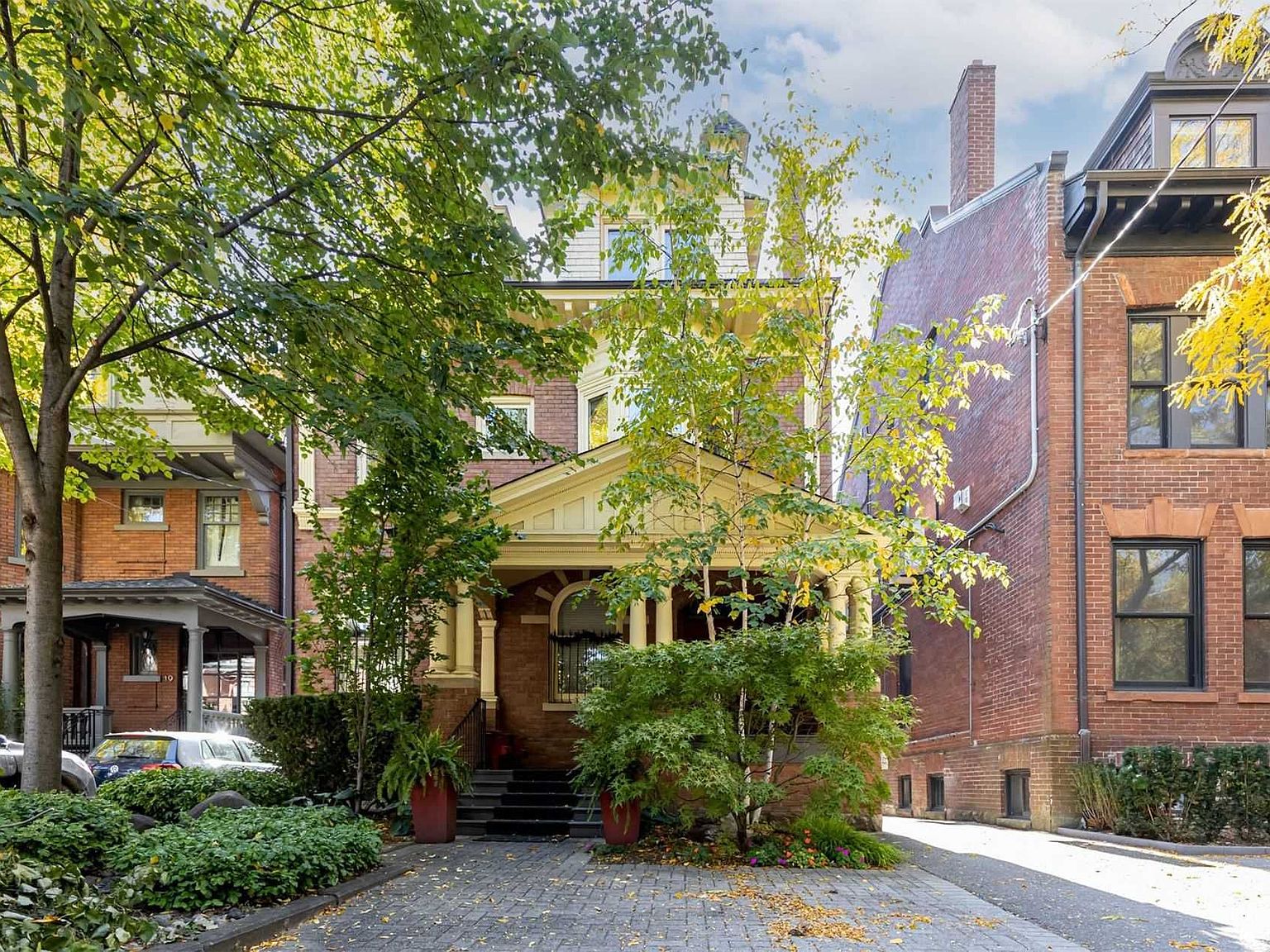 17 Maple Ave FLOOR 2, Toronto, ON M4W 2T5 | Zillow