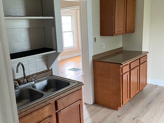 141 W Johnny Lytle Ave, Springfield, OH 45506 | Zillow