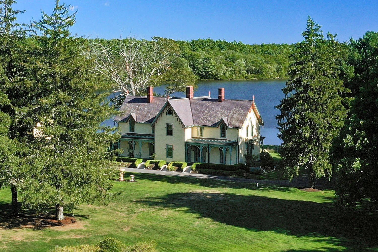 18 S Main St, Carver, MA 02330 | Zillow