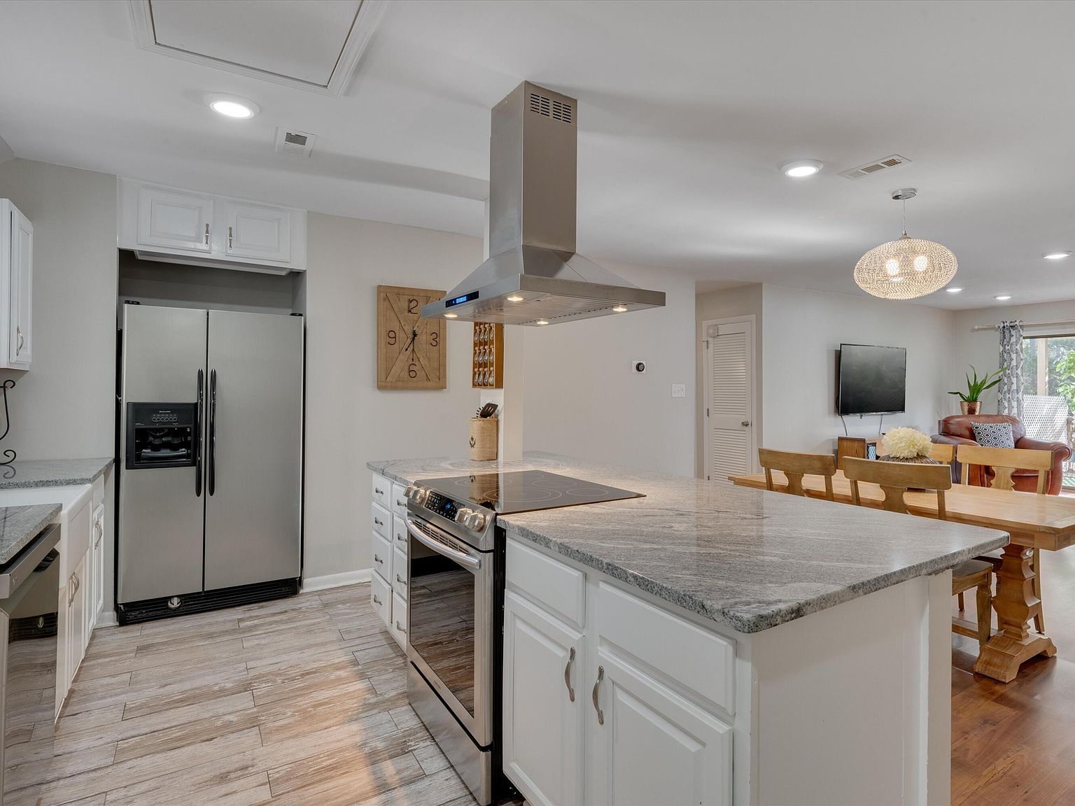 543 Pine Ridge Pl, Raleigh, NC 27609 | Zillow