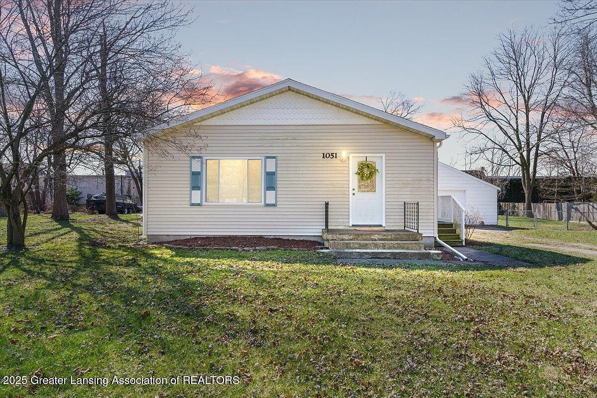 1051 Hannah Ave, Lansing, MI 48906 | Zillow