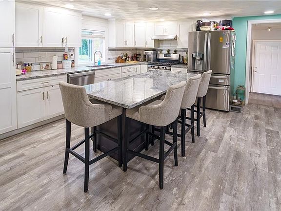 47 Roland Dr, West Greenwich, RI 02817 | MLS #1377931 | Zillow